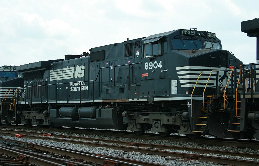 NS 8904